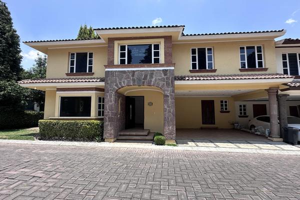 Casa en renta disponible en , Colonia Santa María Magdalena Ocotitlán ...