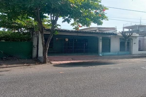 Venta casa en , Colonia Tecomán Centro, C.P. 28100