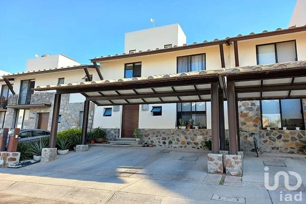 Casa en VALLE DE LOCUMBA, SAMARE 162, Zibatá, Que... - Propiedades.com