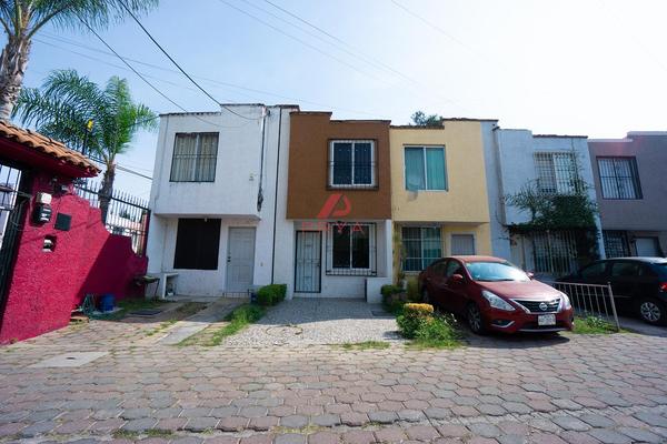 Casa en venta disponible en VOLCÁN POPOCATÉPETL, Colonia El Colli 1a ...