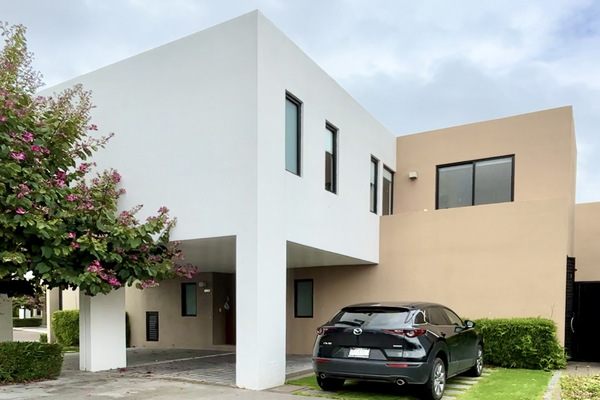 Se renta casa Zibatá, Colonia Zibatá, C.P. 76269