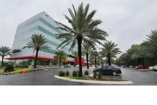 Se renta local en , Colonia Zona Montebello, C.P. 66273